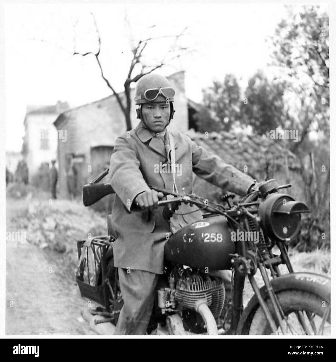 ITALY : EIGHTH ARMY - A typical Ghurka despatch rider Photographic ...