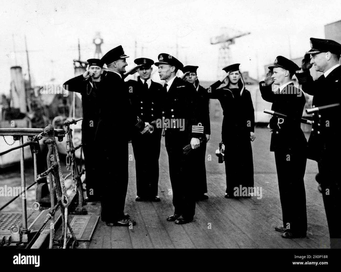 BACK FROM THE BATTLE OF THE BAY. 3O DECEMBER 1943, PLYMOUTH. HOMECOMING ...