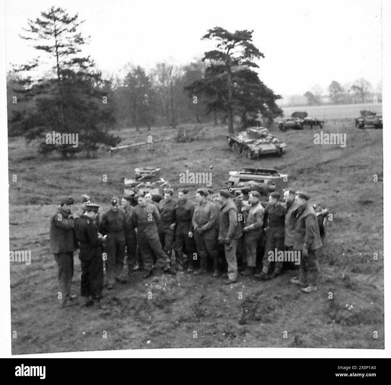 REALISITIC TANK TRAINING - The tanks crews receive orders before the ...