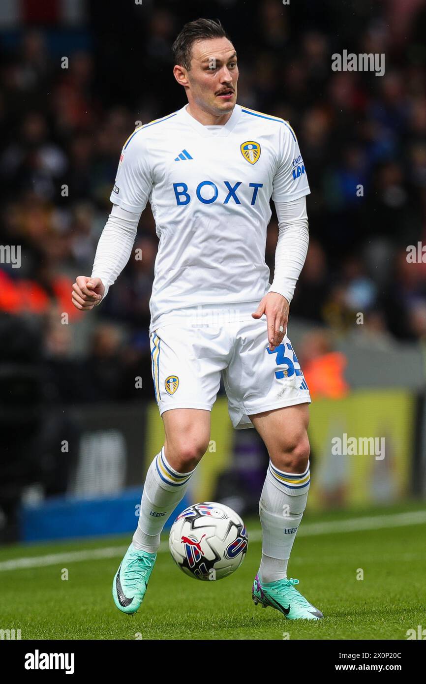 Connor Roberts of Leeds United on the ball during the Sky Bet ...