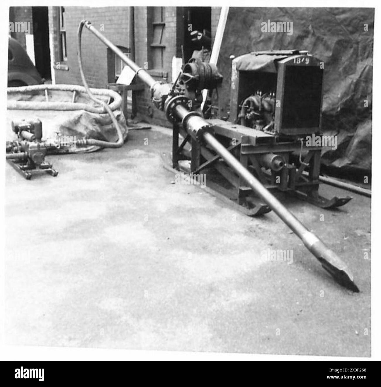 Tunnelling apparatus used for boring is documented for instructional ...