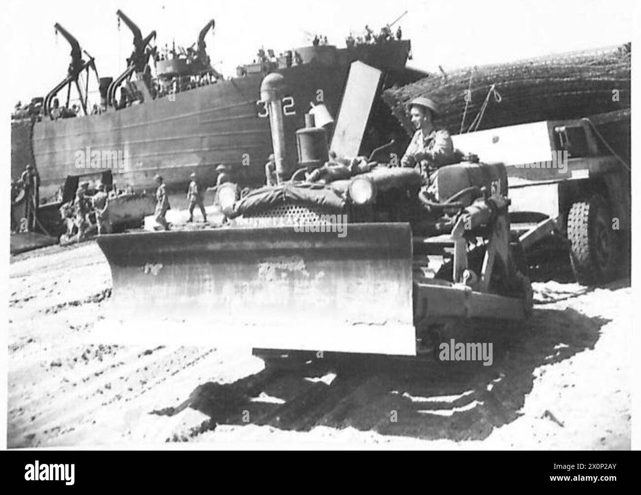 INVASION OF ITALY : NAPLES AREA FIFTH ARMY LANDS IN SALERNO BAY - A ...