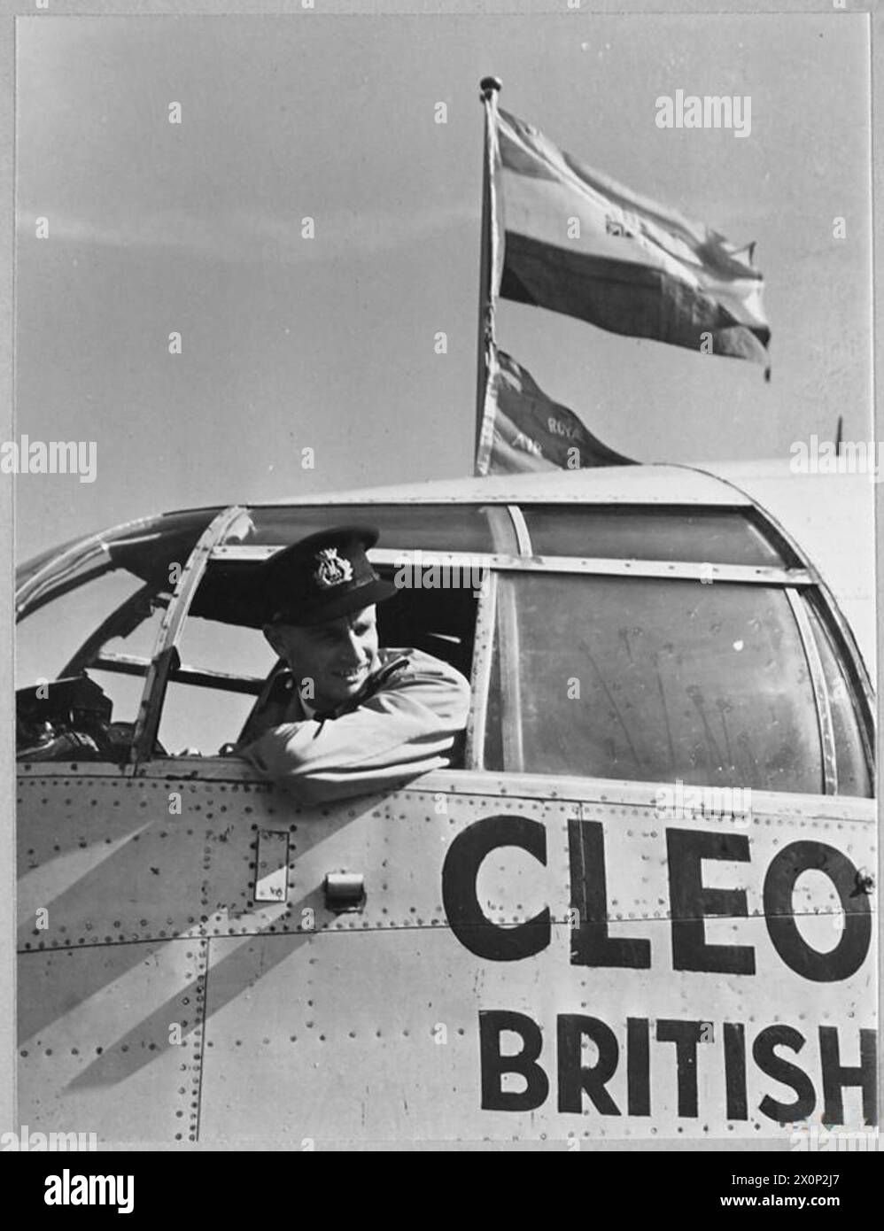 BRITISH CIVIL FLYING IN WARTIME - For story see CH.14042 Picture ...