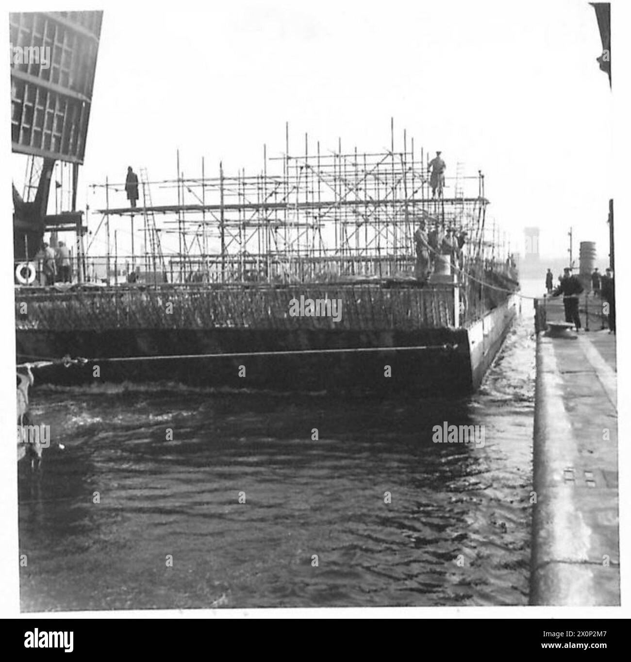 SPECIAL ASSIGNMENT FOR T.N.5 - Photographs showing a concrete structure ...
