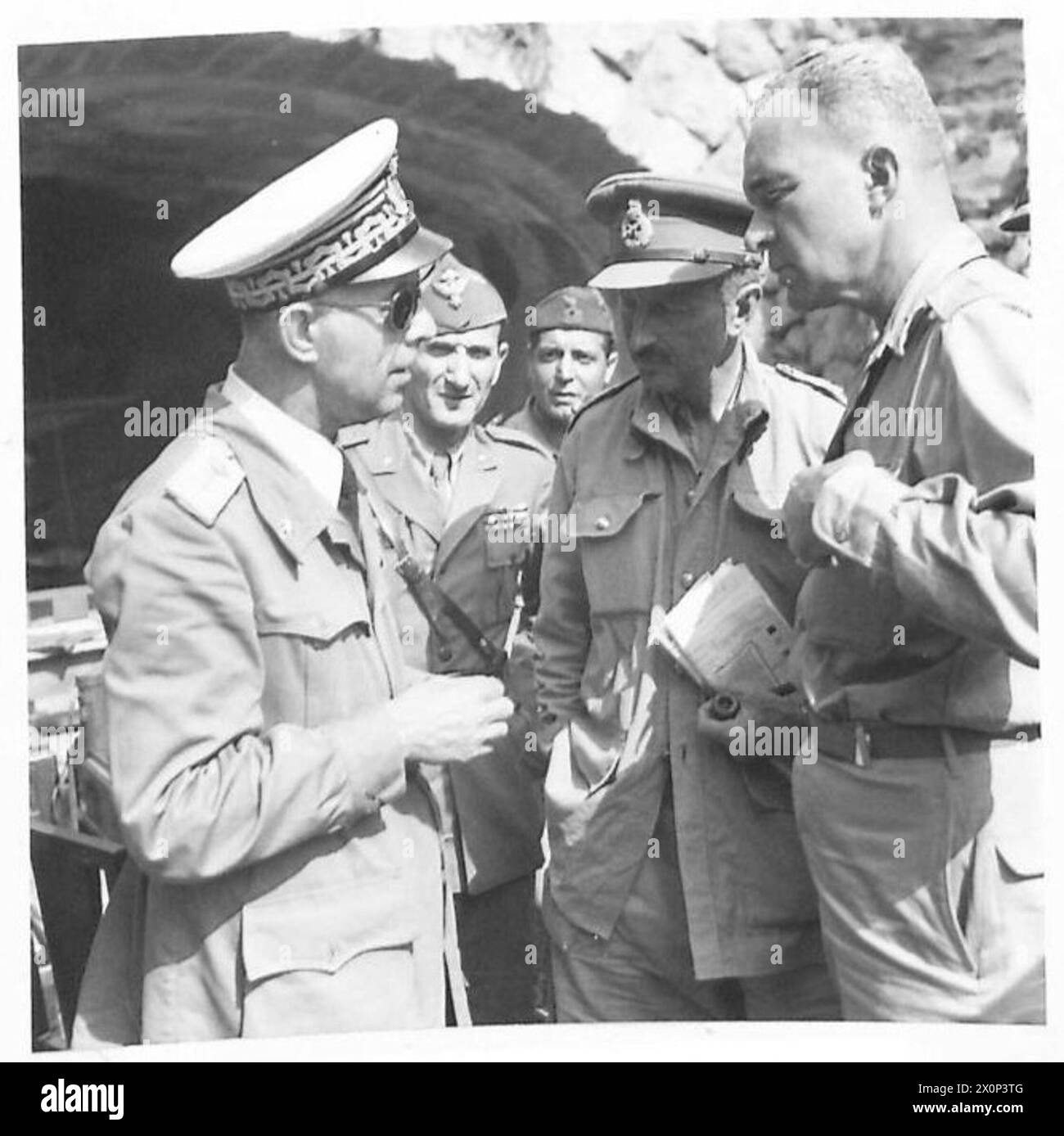 General Clutterbuck meets Admiral Pavesi - A discussion between Major ...