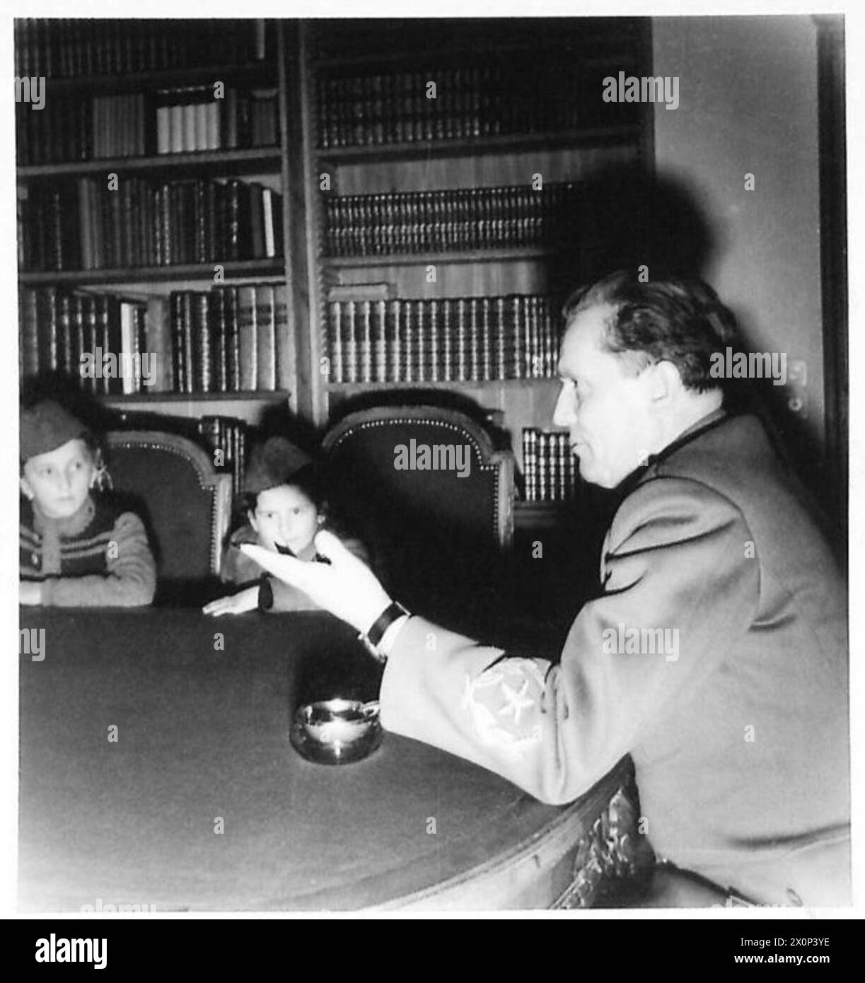 YUGOSLAVIA : CHILDREN OF BELGRADE VISIT MARSHAL TITO - Marshall Tito ...