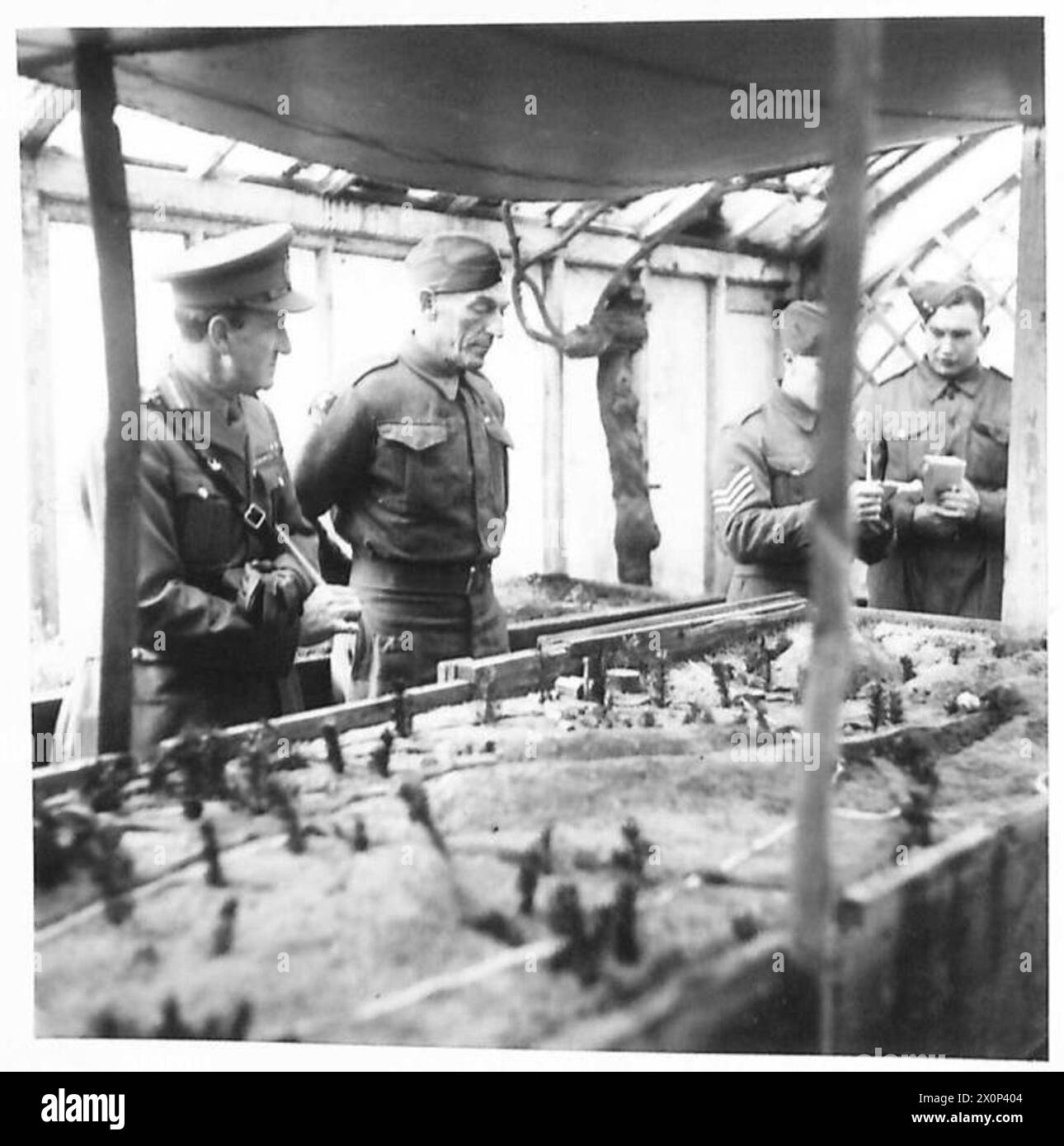 Cadre model Black and White Stock Photos & Images - Alamy