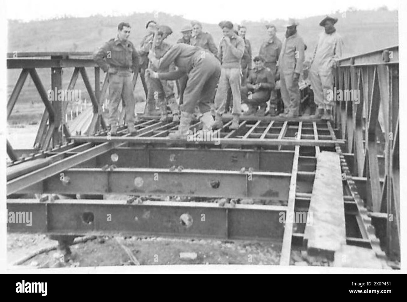 ITALY : EIGHTH ARMYTHE LARGEST BAILEY BRIDGE IN THE WORLD - Laying the ...