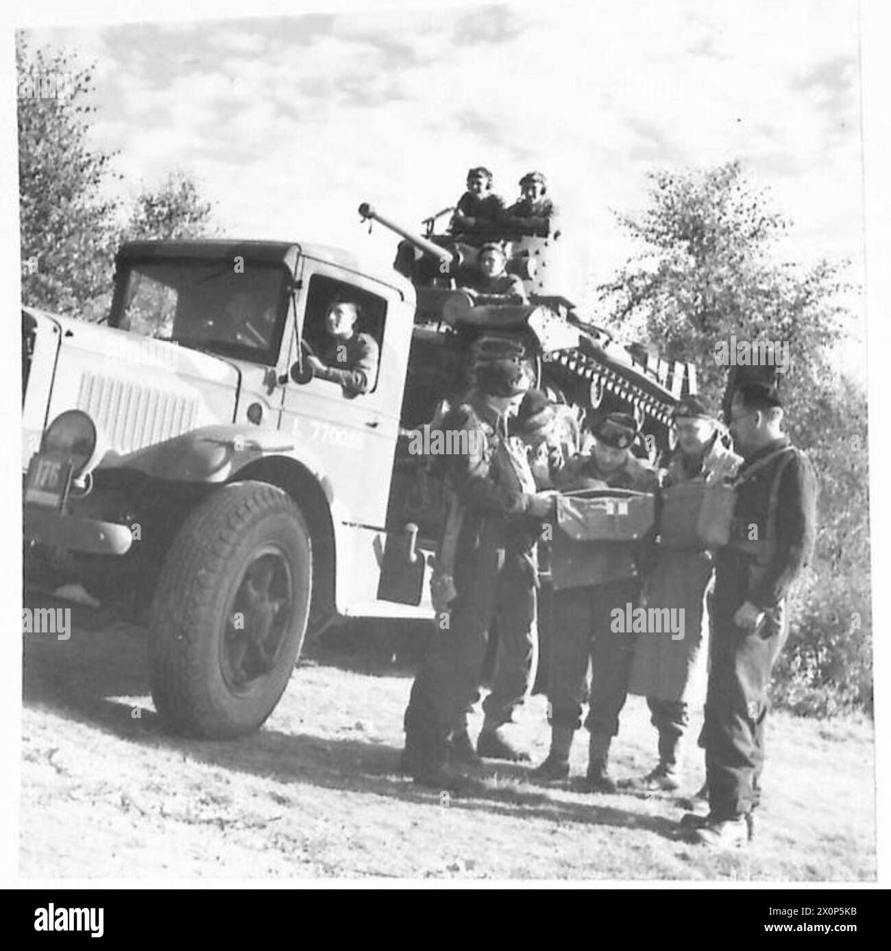 "BUMPER" EXERCISE - Tank officers discussing the route to be taken ...