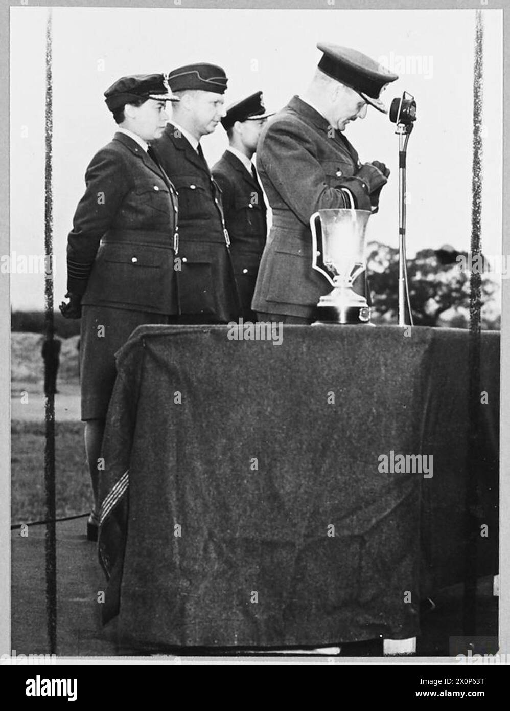 AWARD FOR THE BEST W.A.A.F. SECTION OF BOMBER COMMAND - The Sunderland ...