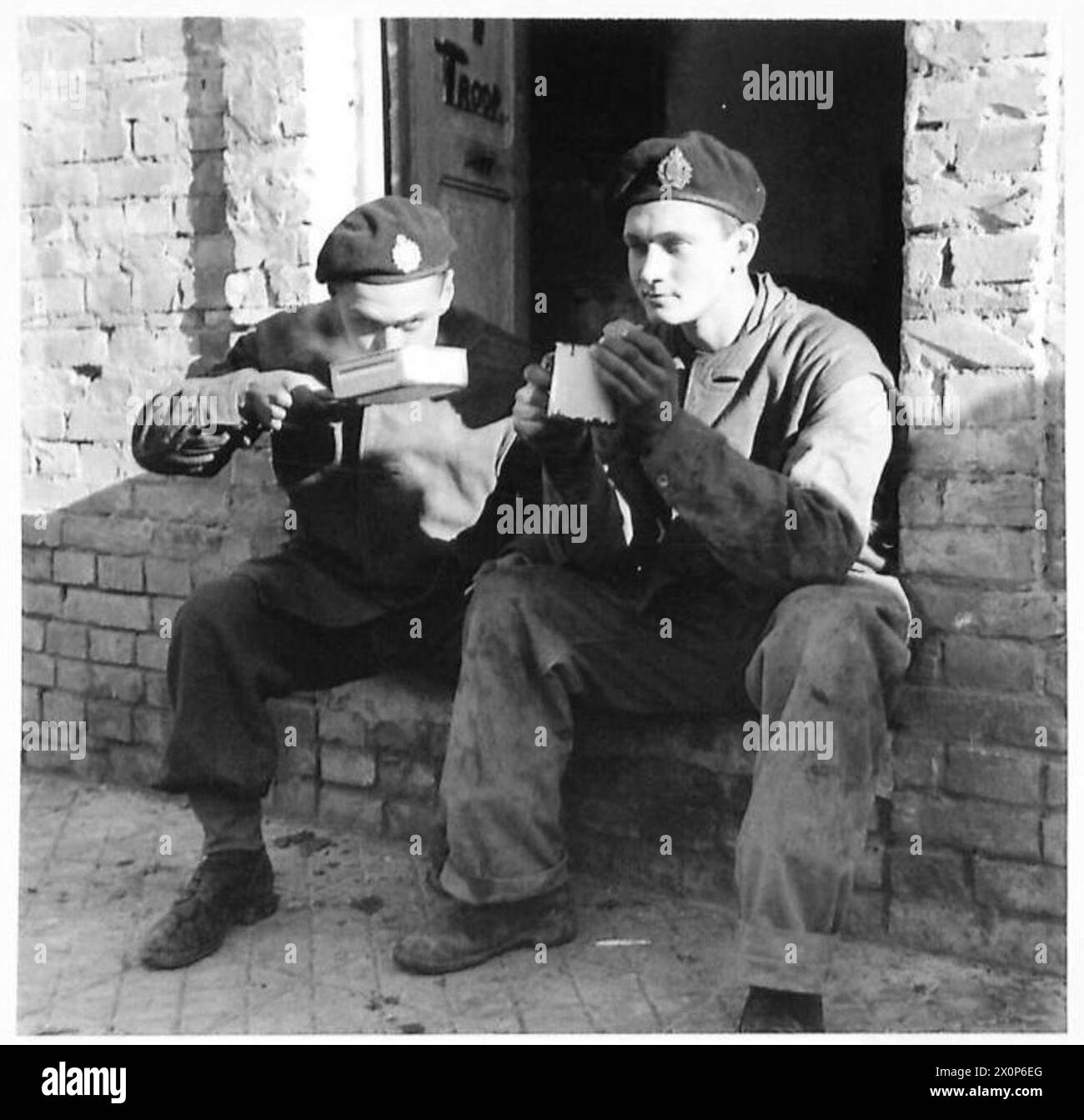 Tank crew supervision hi-res stock photography and images - Alamy