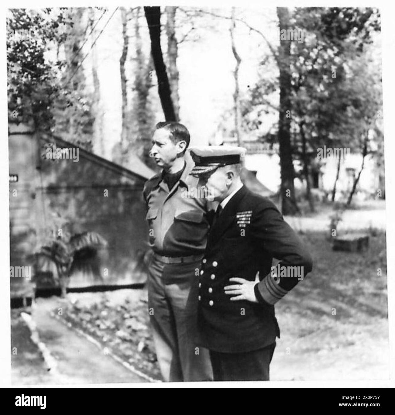 ADMIRAL CUNNINGHAM VISITS 15 ARMY GROUP - General Mark W. Clark and ...