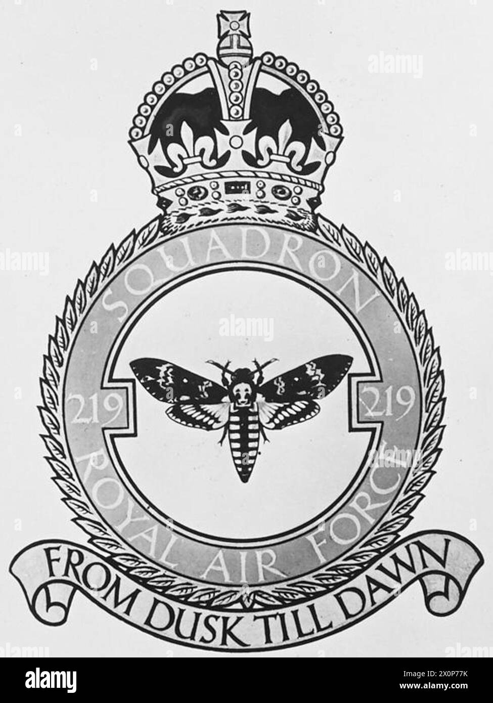 ROYAL AIR FORCE SQUADRON CRESTS - This picture is one of a series ...