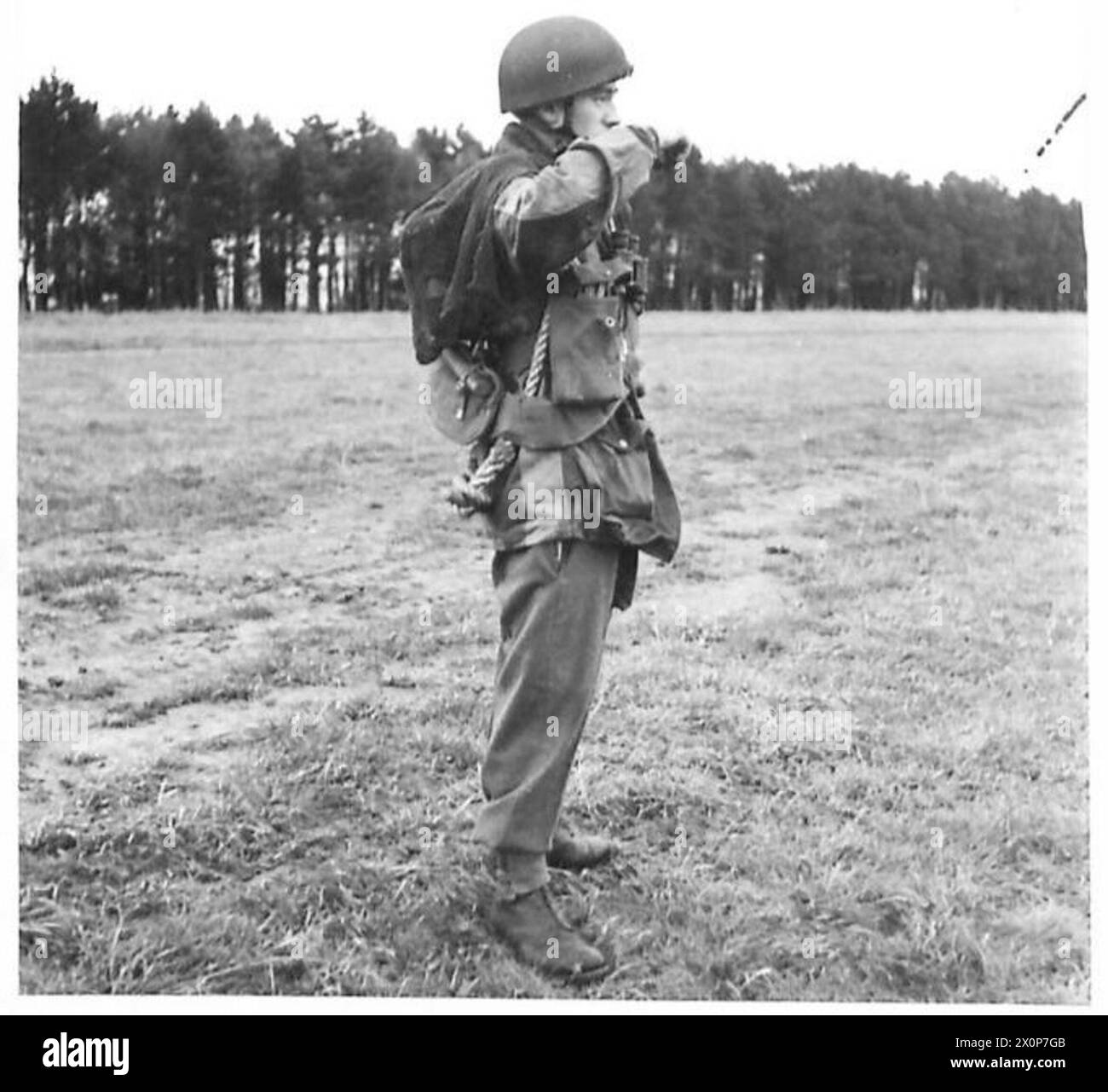 Parachutists boots Cut Out Stock Images & Pictures - Alamy