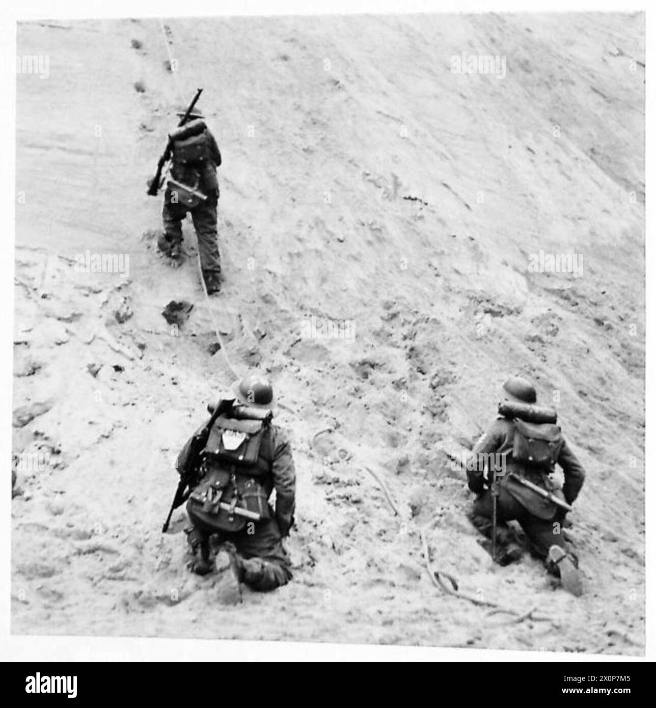 H.M. THE KING SEES ARMY "HARDENING" TACTICS - The King watching a ...