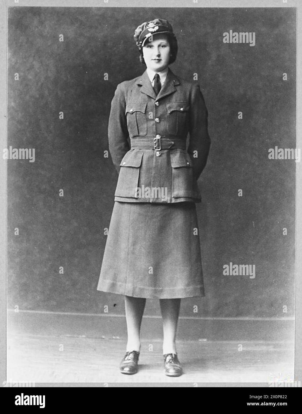 W.A.A.F. FLIGHT OFFICER IN BIRTHDAY HONOURS LIST - Flight Officer ...