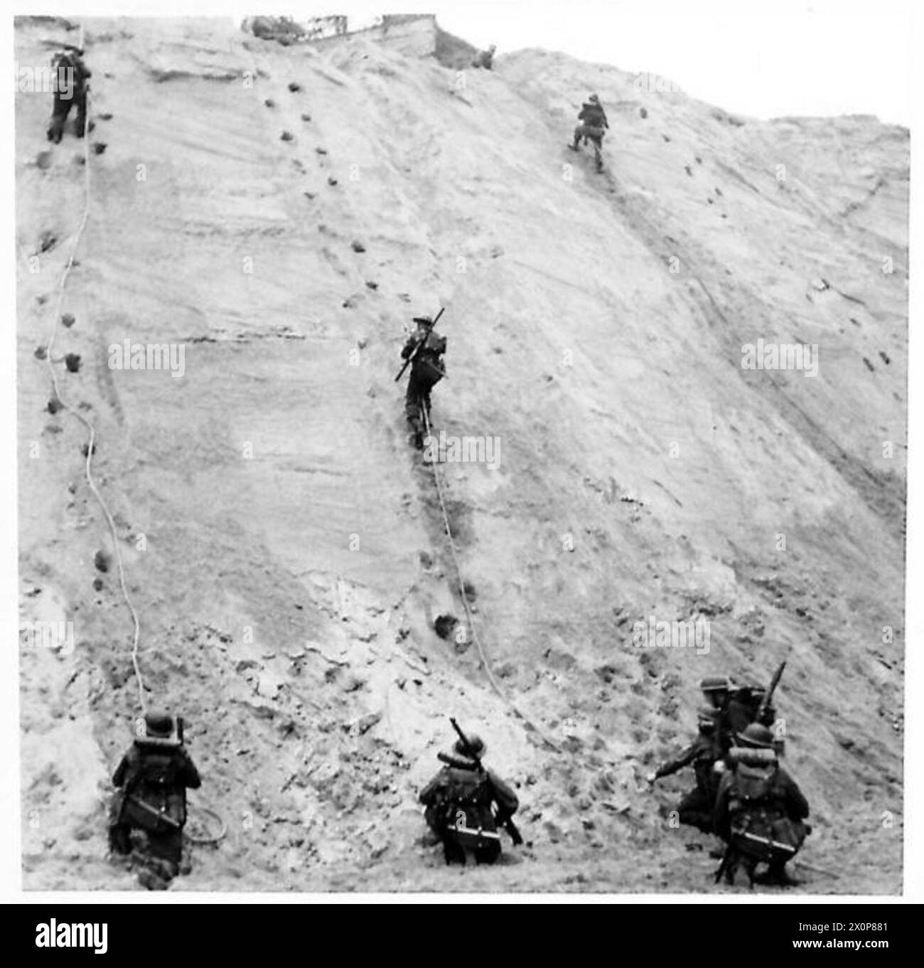 H.M. THE KING SEES ARMY "HARDENING" TACTICS - The King watching a ...