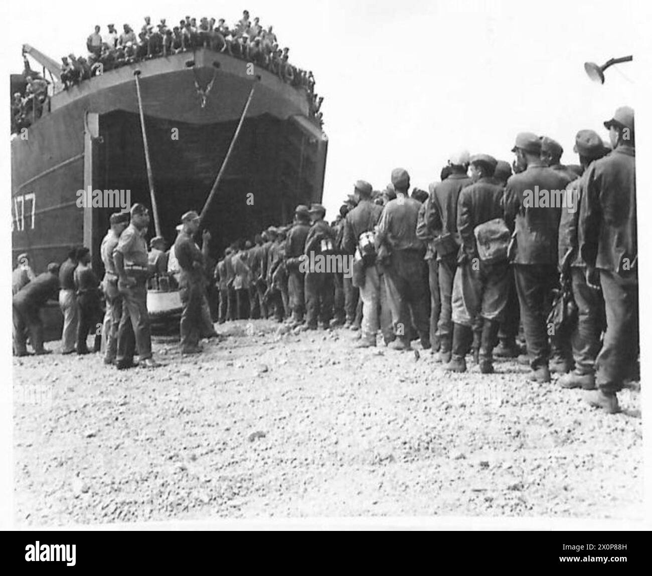 THE BRITISH ARMY IN NORTH AFRICA, SICILY, ITALY, THE BALKANS AND ...