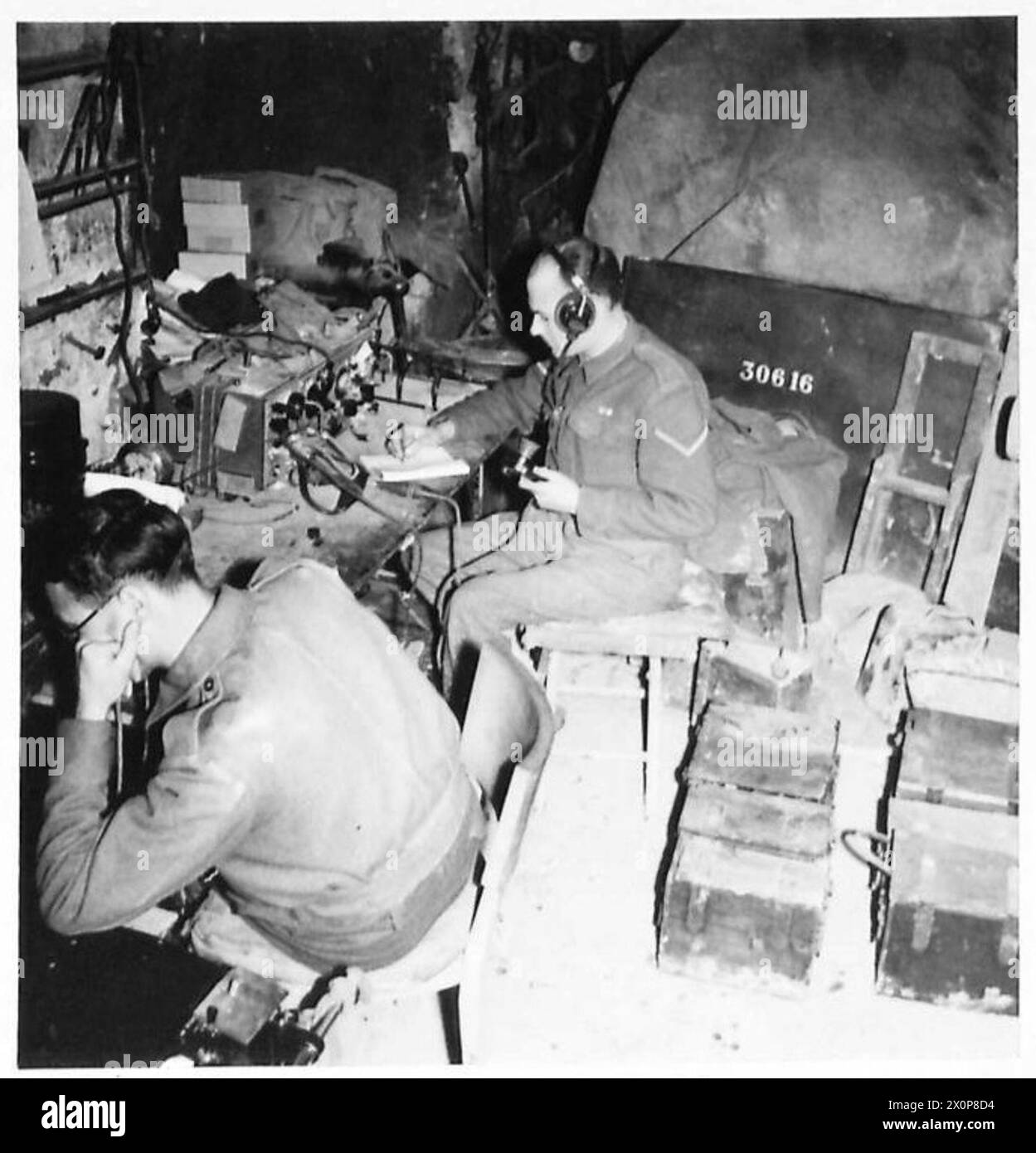 FIFTH ARMY : SPOTTING THE ENEMY GUNS - Gnr. F. Cullingworth (foreground ...