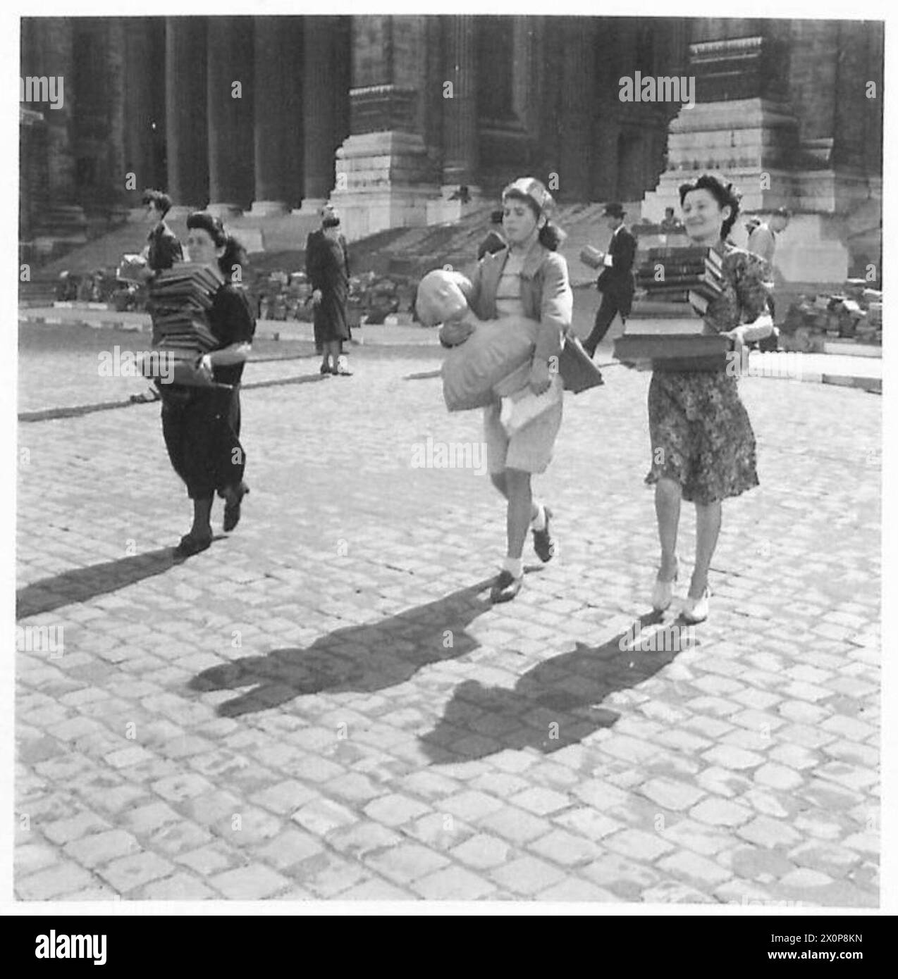 PALACE OF JUSTICE SET ON FIRE - Before they left the city the Germans ...