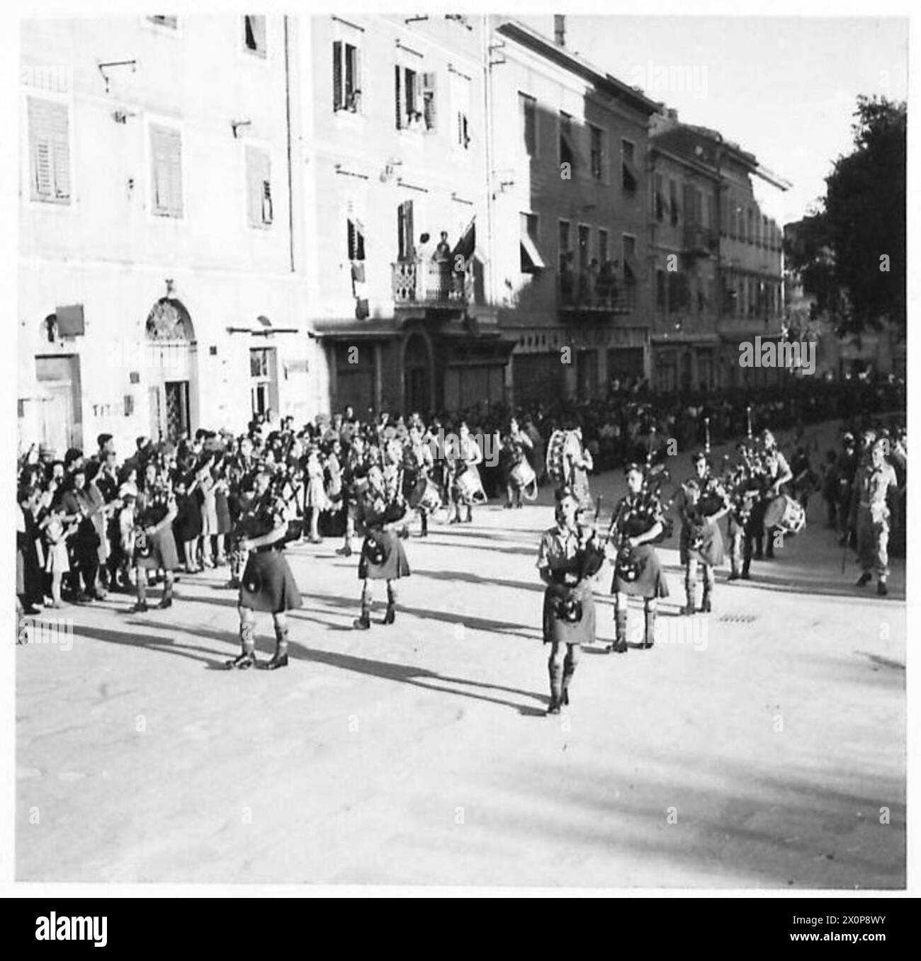 POLA : VARIOUS - The pipe band of the 1st Btn. London Scottish played ...
