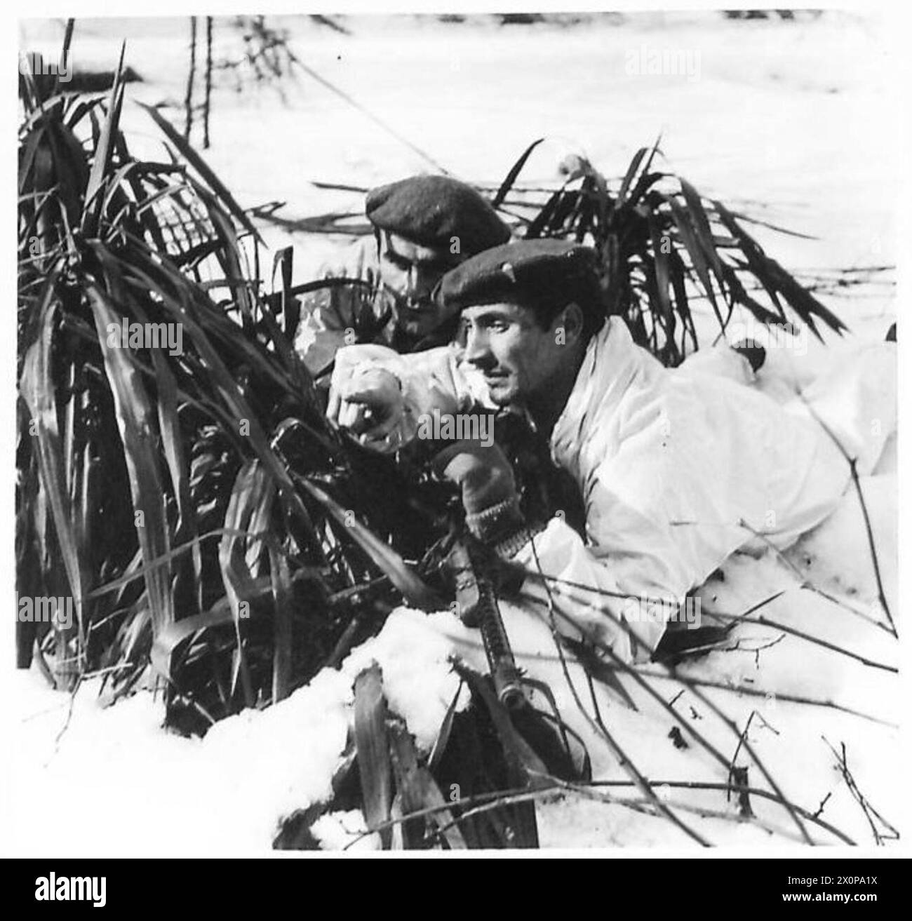 British army soldiers from behind Cut Out Stock Images & Pictures - Alamy
