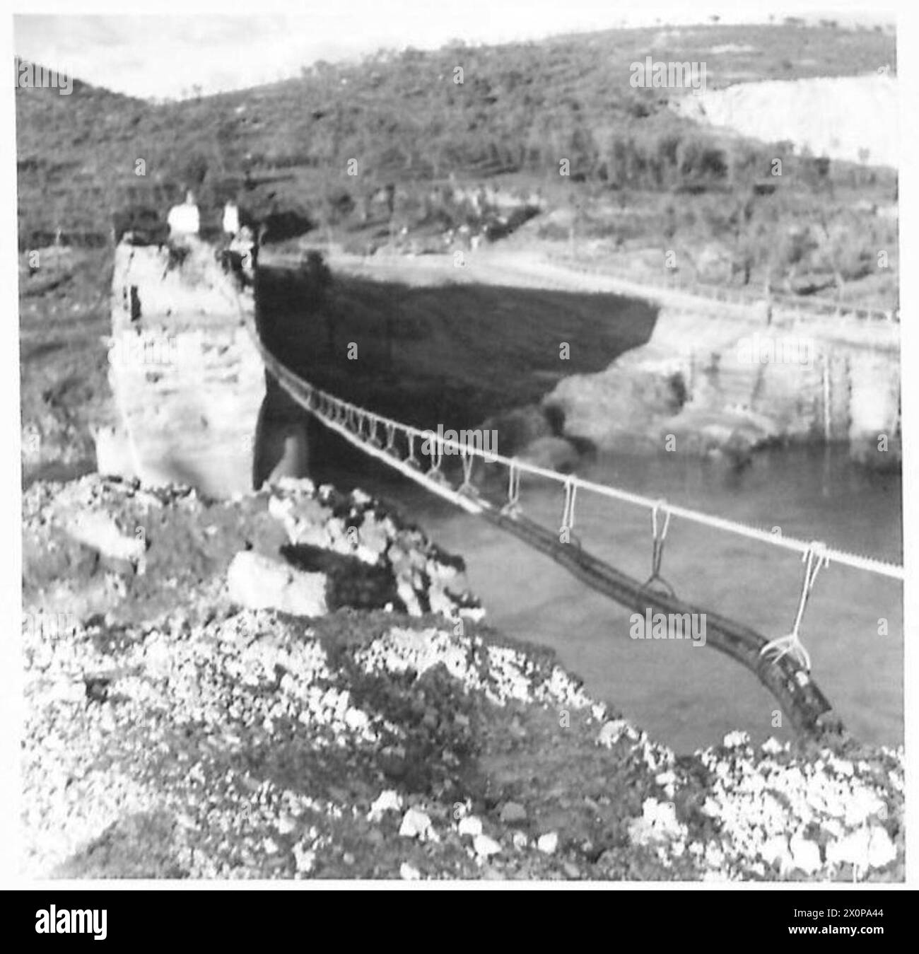 ITALY : FIFTH ARMYSIGNAL COMMUNICATIONS IN THE FIELD(For record ...