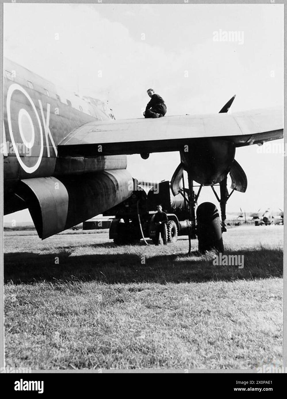 Flight refuelling lancaster hi-res stock photography and images - Alamy