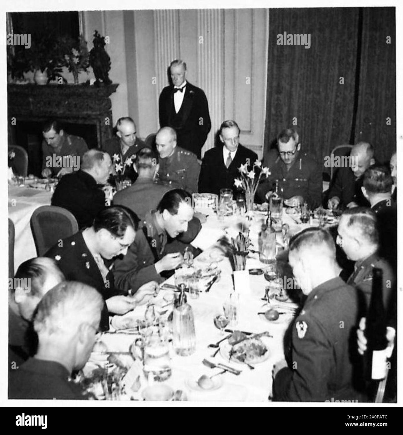 ANGLO-AMERICAN CO-OPERATION DINNER - Left to right - Lieutenant General ...