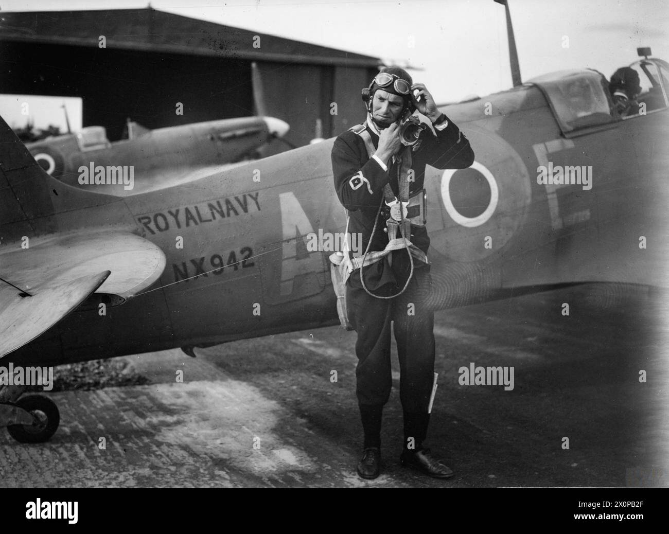 Sub Lieutenant H.H. Salisbury, RNVR, and Wren air mechanics service and ...
