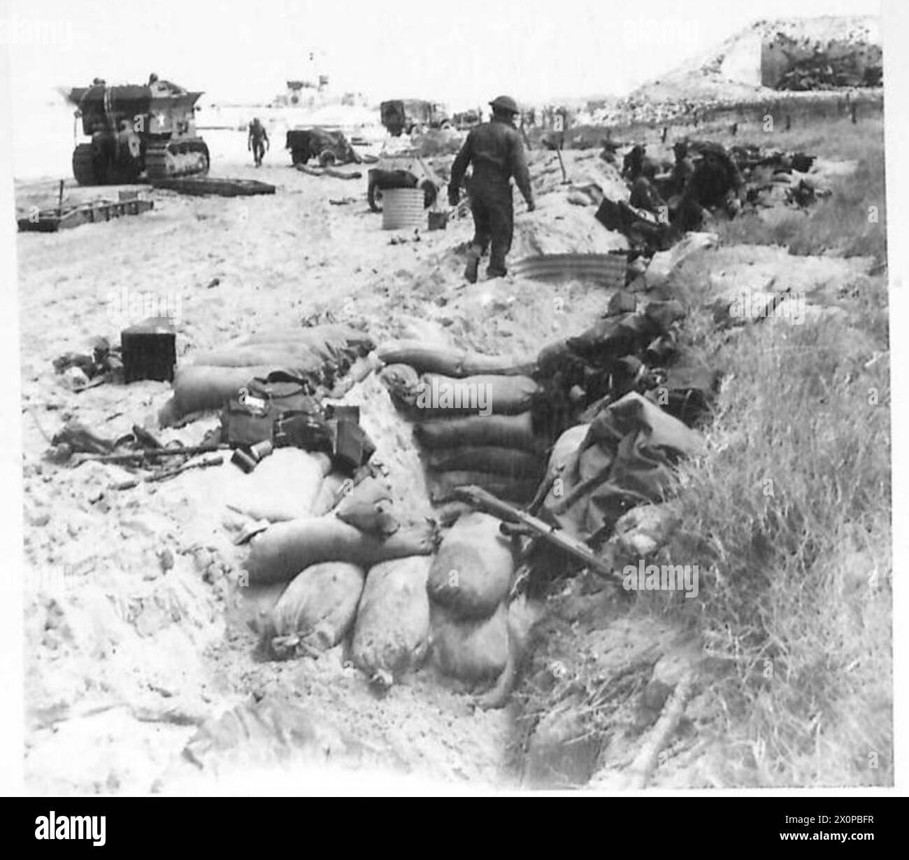 Beach armored recovery vehicle hi-res stock photography and images - Alamy