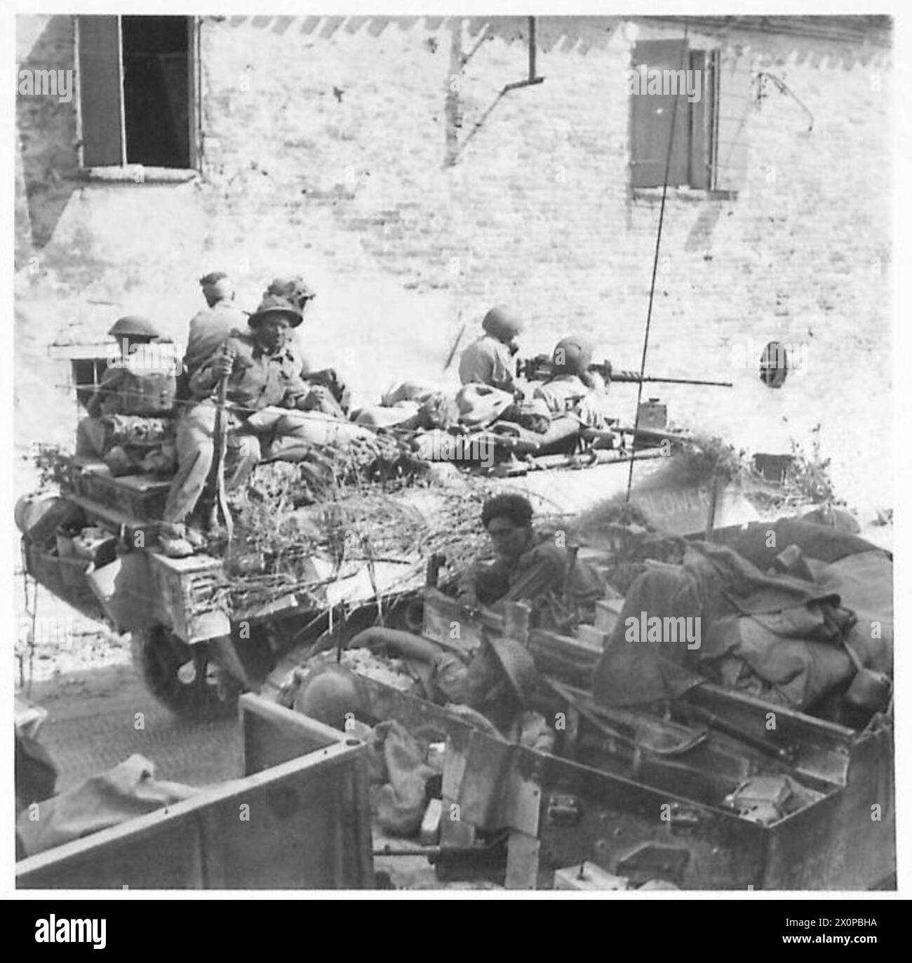 EIGHTH ARMY : CAPTURE OF S.SAVINO - The enemy is not respecting the Red ...