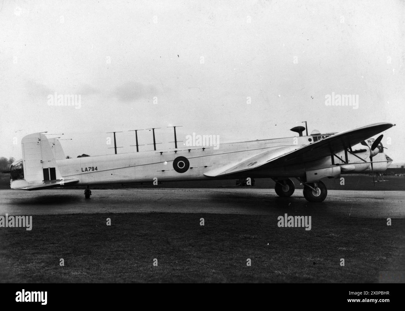 AIRCRAFT OF THE ROYAL AIR FORCE 1939-1945: ARMSTRONG WHITWORTH AW.38 ...