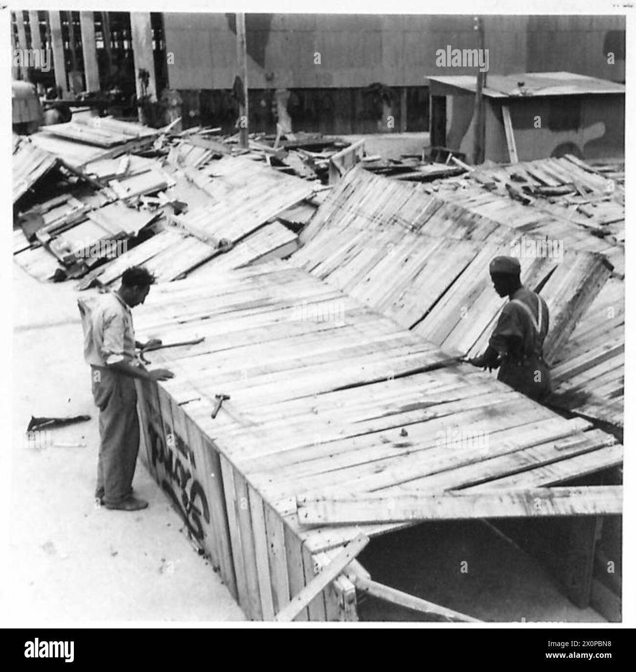 Broken crates hi-res stock photography and images - Alamy