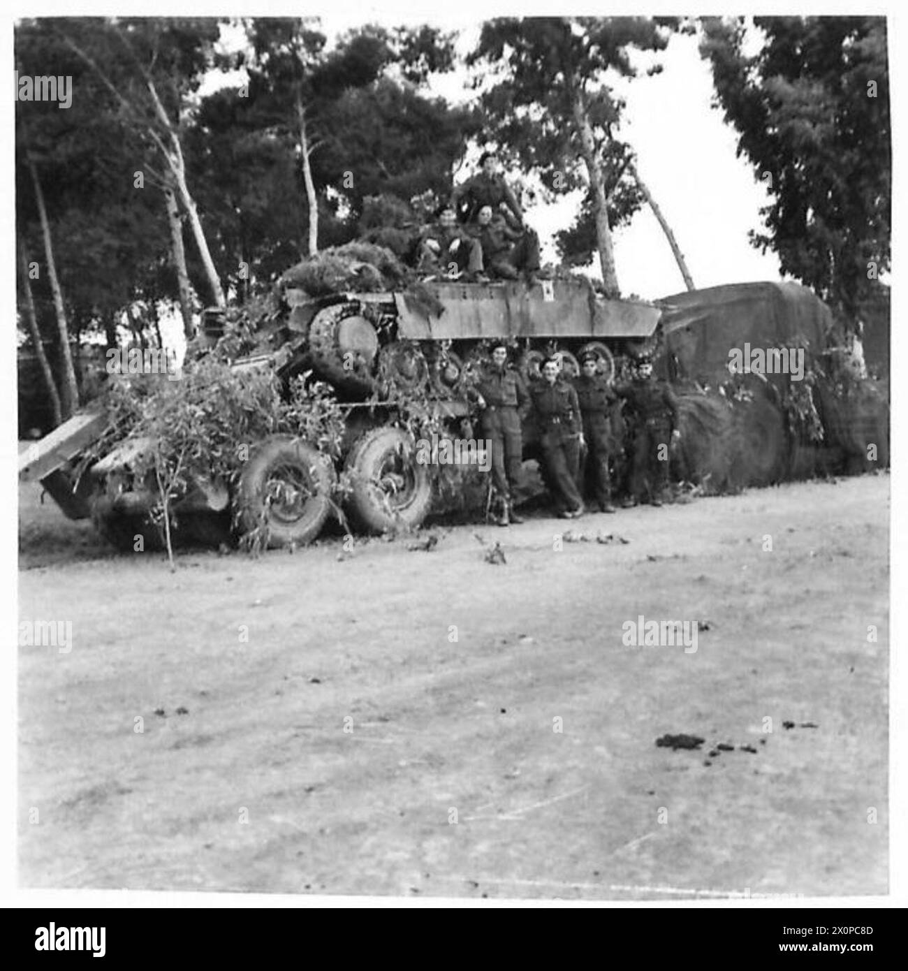 THE TUNISIA CAMPAIGN, NOVEMBER 1942-MAY 1943 - Troops of a REME ...