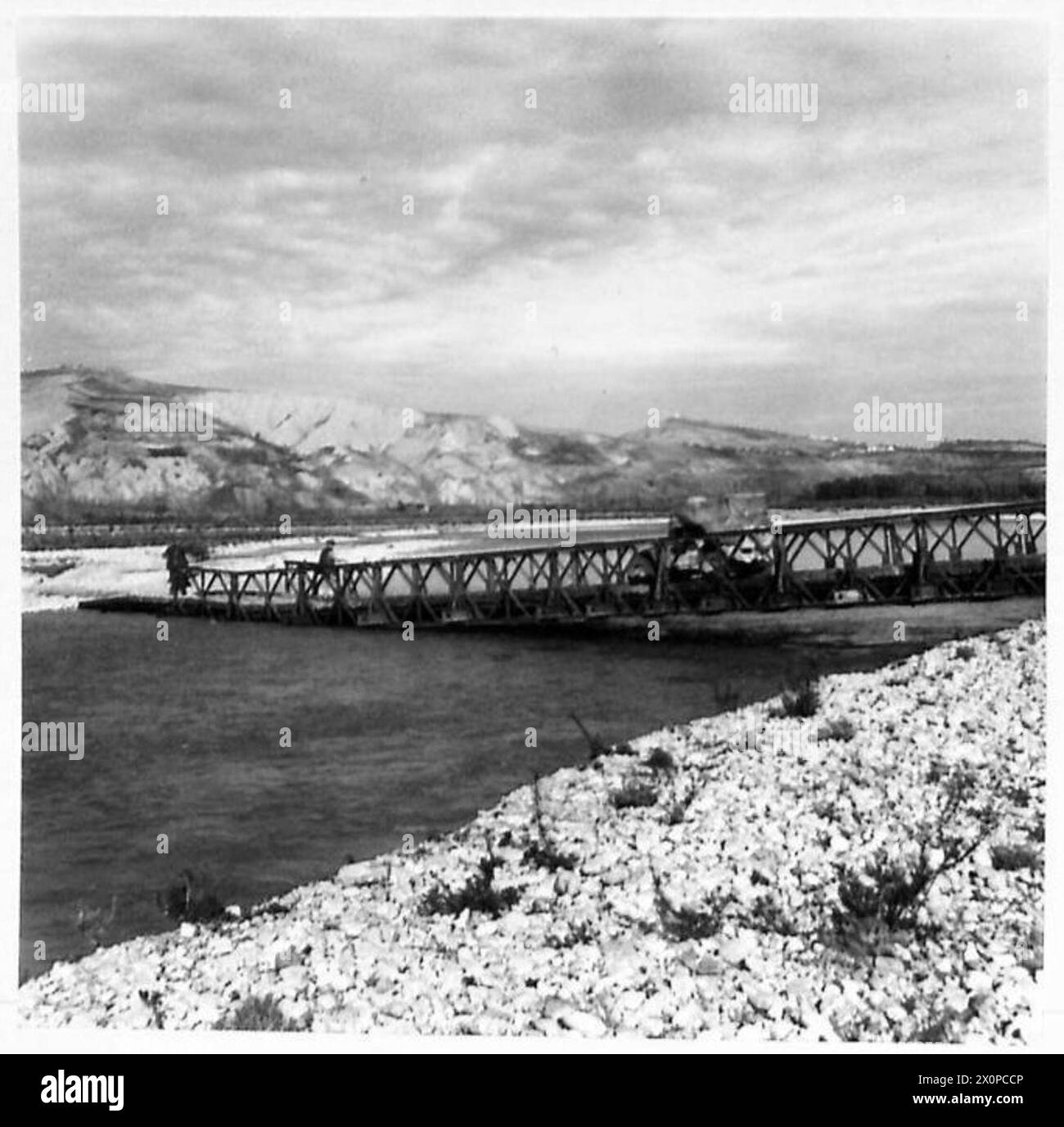 ITALY : EIGHTH ARMYNEW ZEALAND TROOPS ADVANCE OVER SANGRO RIVER - Views ...