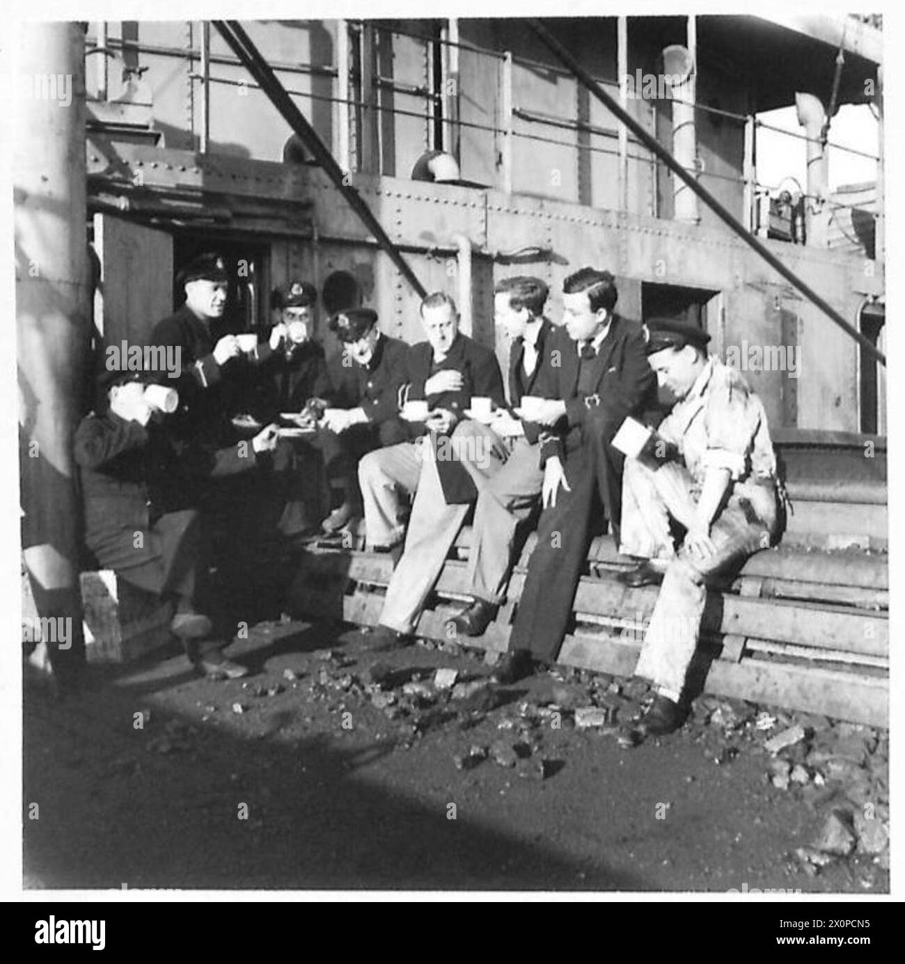 ITALYBRITISH COAL FOR ITALIAN RAILWAYS(M. of I. Request) - The crew ...