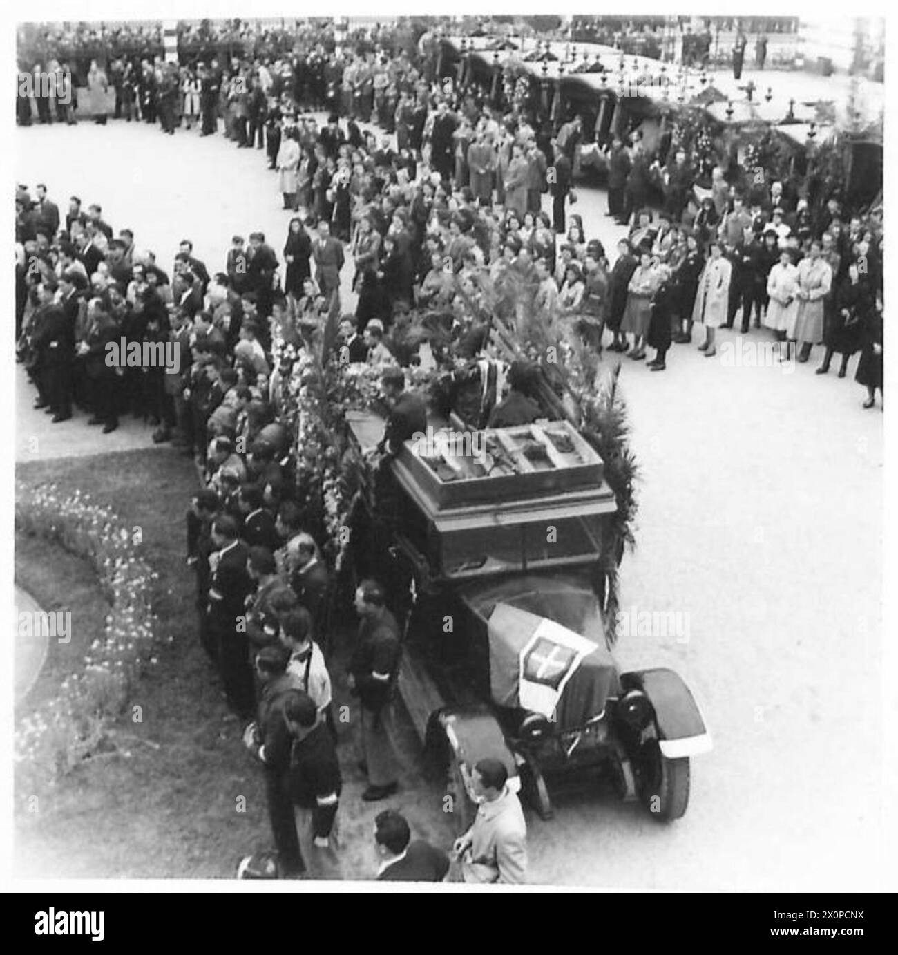 Remembrance activities Black and White Stock Photos & Images - Alamy