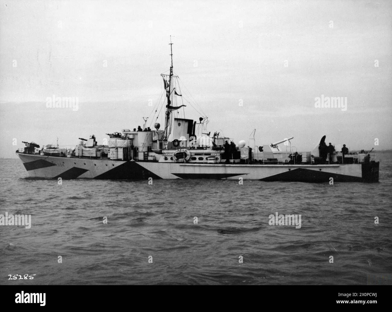 GREY FOX - Underway Royal Navy, HMS Halsham, Minesweeper, (1953 Stock ...