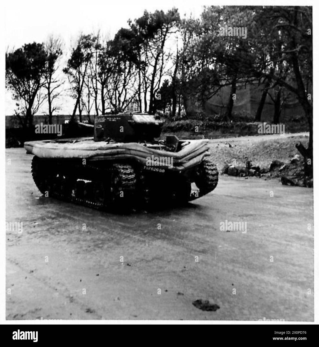 AMPHIBIOUS TANKS - A front and side view of the amphibious tank ...
