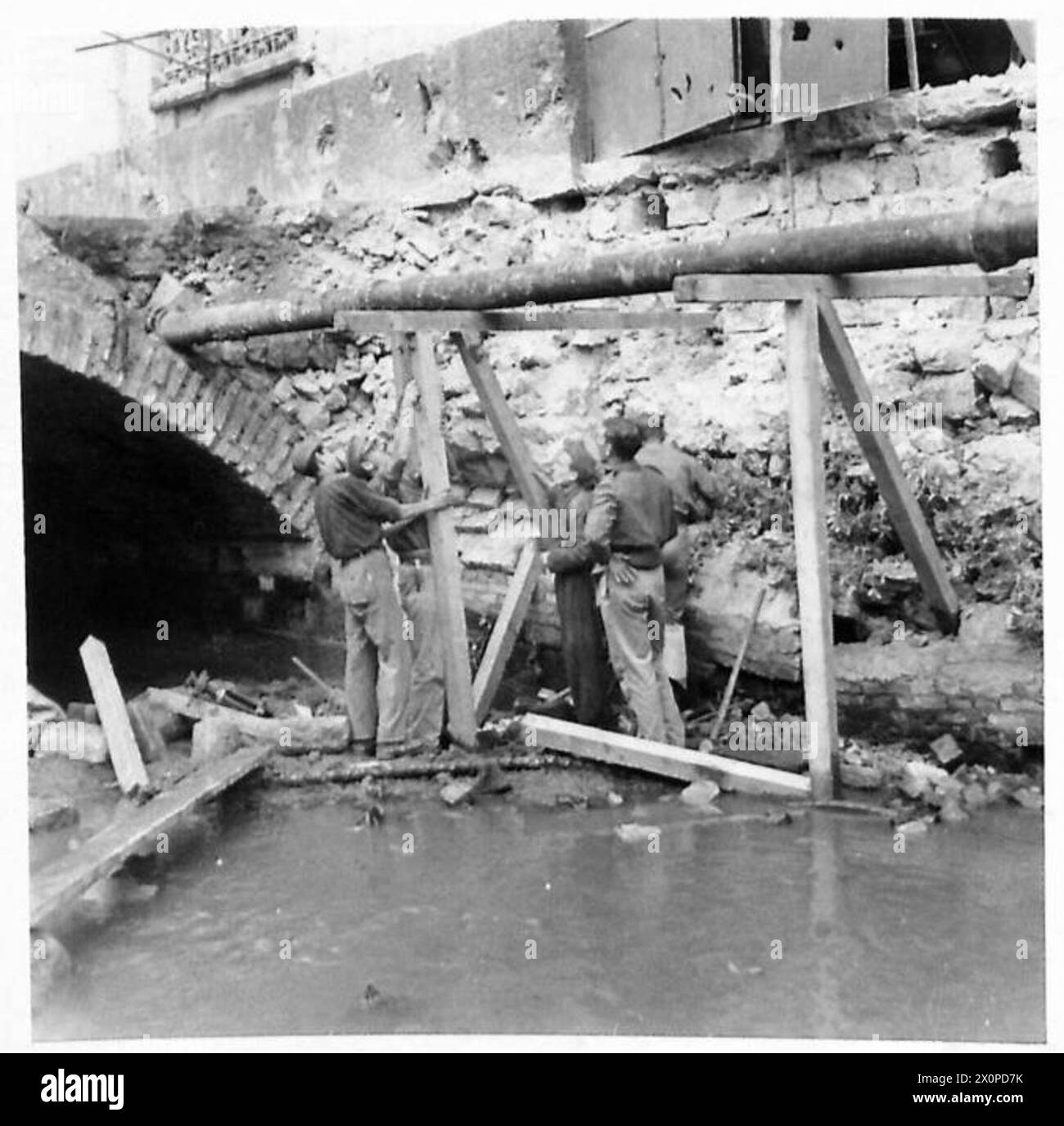 Royal Engineers L/Cpl. F. Bailey, Spr. J. Mallor, and Dvr. C. Neale ...