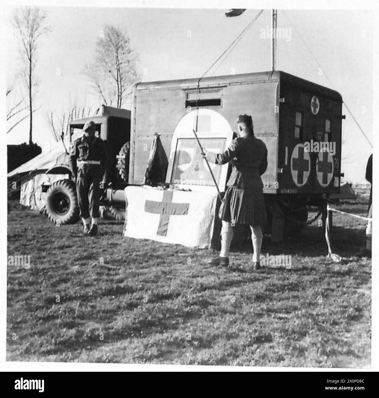PRESENTATION OF PLAQUE TO FIELD AMBULANCE - Lieut. Colonel T. Law ...