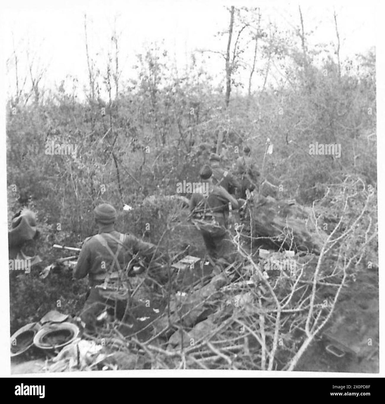 FIFTH ARMY : ANZIO BRIDGEHEADINFANTRY PATROL IN THE BRIDGEHEAD (RECONSTRUCTED IN THE LINE) - The ...
