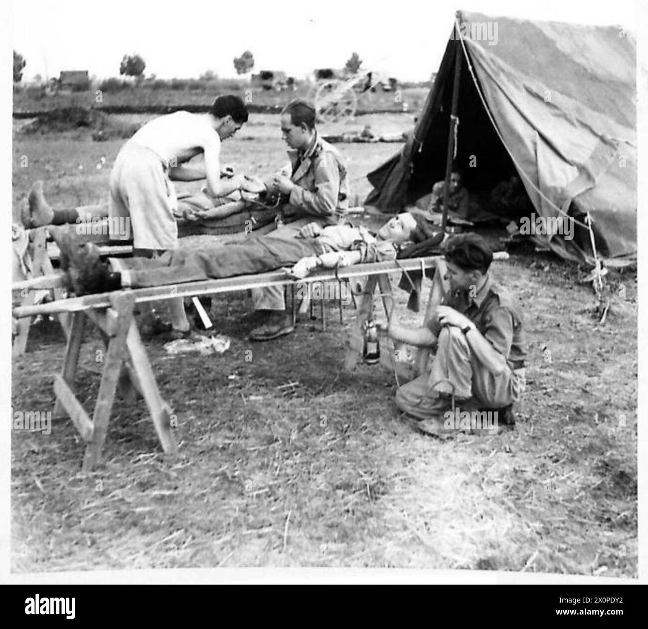 ITALY : EIGHTH ARMY FRONT BLOOD DONORS IN THE FIELD - Captain Reid and ...