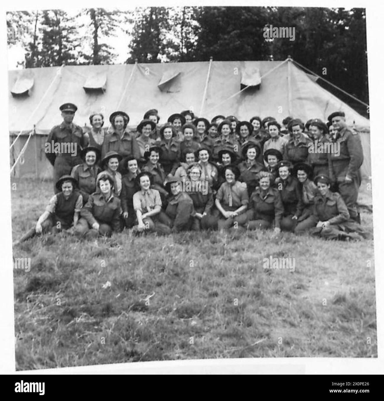 THE FIRST WOMEN WITH THE ALLIED EXPEDITIONARY FORCES - A group of the ...
