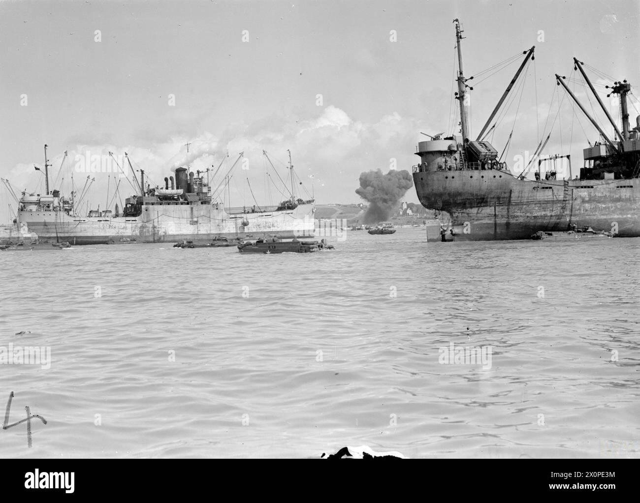 BRITAIN'S MULBERRY PORT BEGINS TO OPERATE. 12 TO 15 JUNE 1944 ...