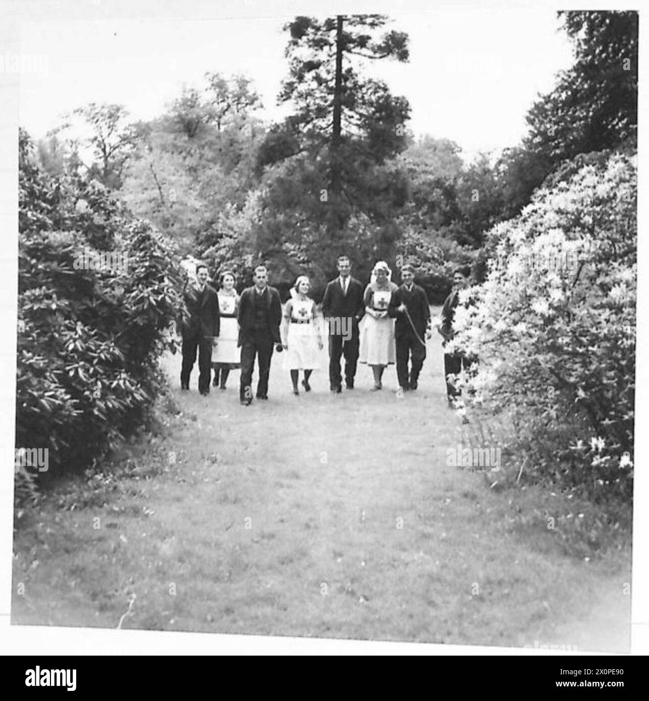 BEAUTIFUL COUNTRY HOUSES AS CONVALESCENT HOMES - Nurses and patients ...