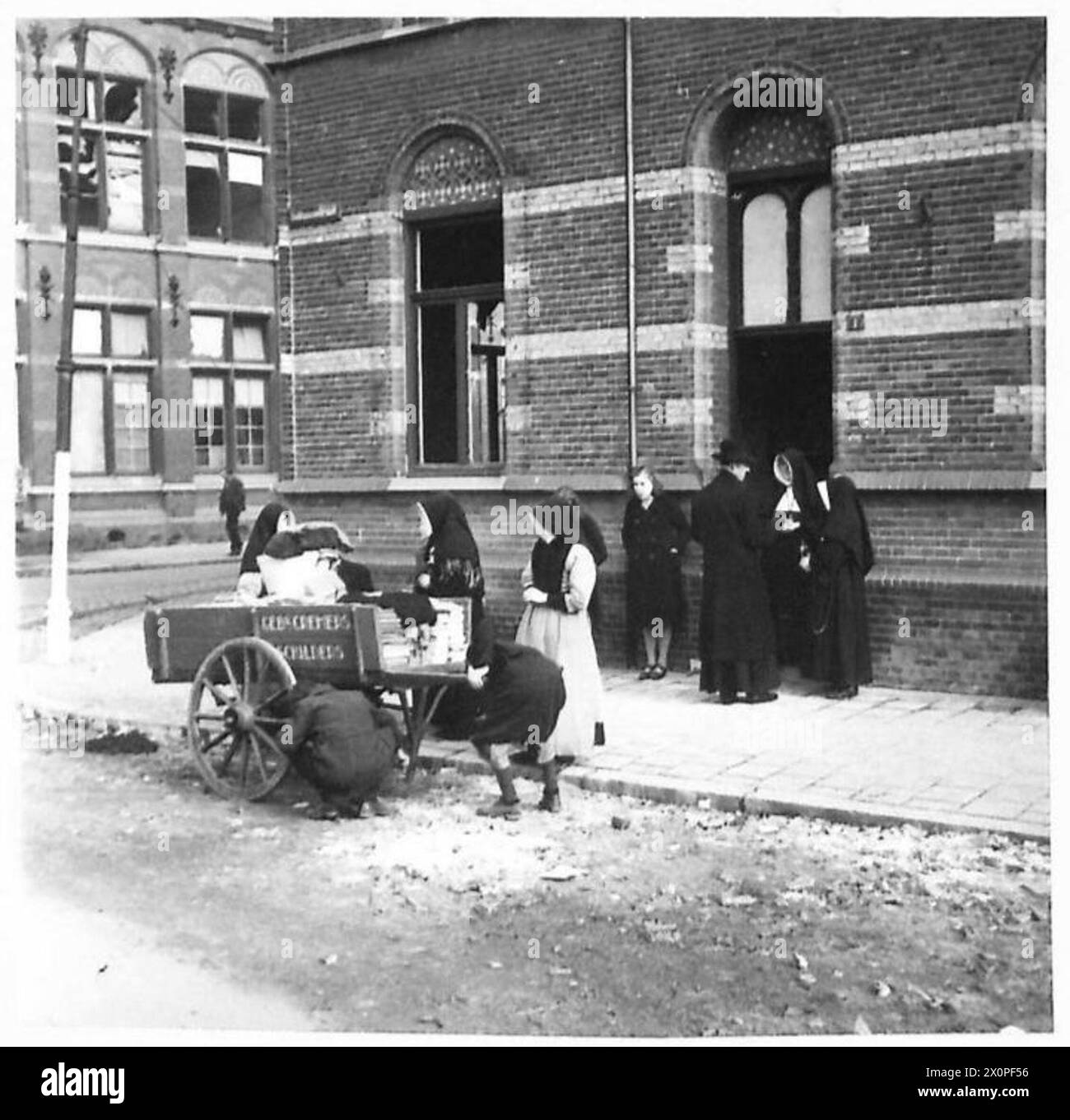 LIFE RETURNING TO NORMAL IN VENLO - The inhabitants returning to their ... LIFE RETURNING TO NORMAL IN VENLO - The inhabitants returning to their ...