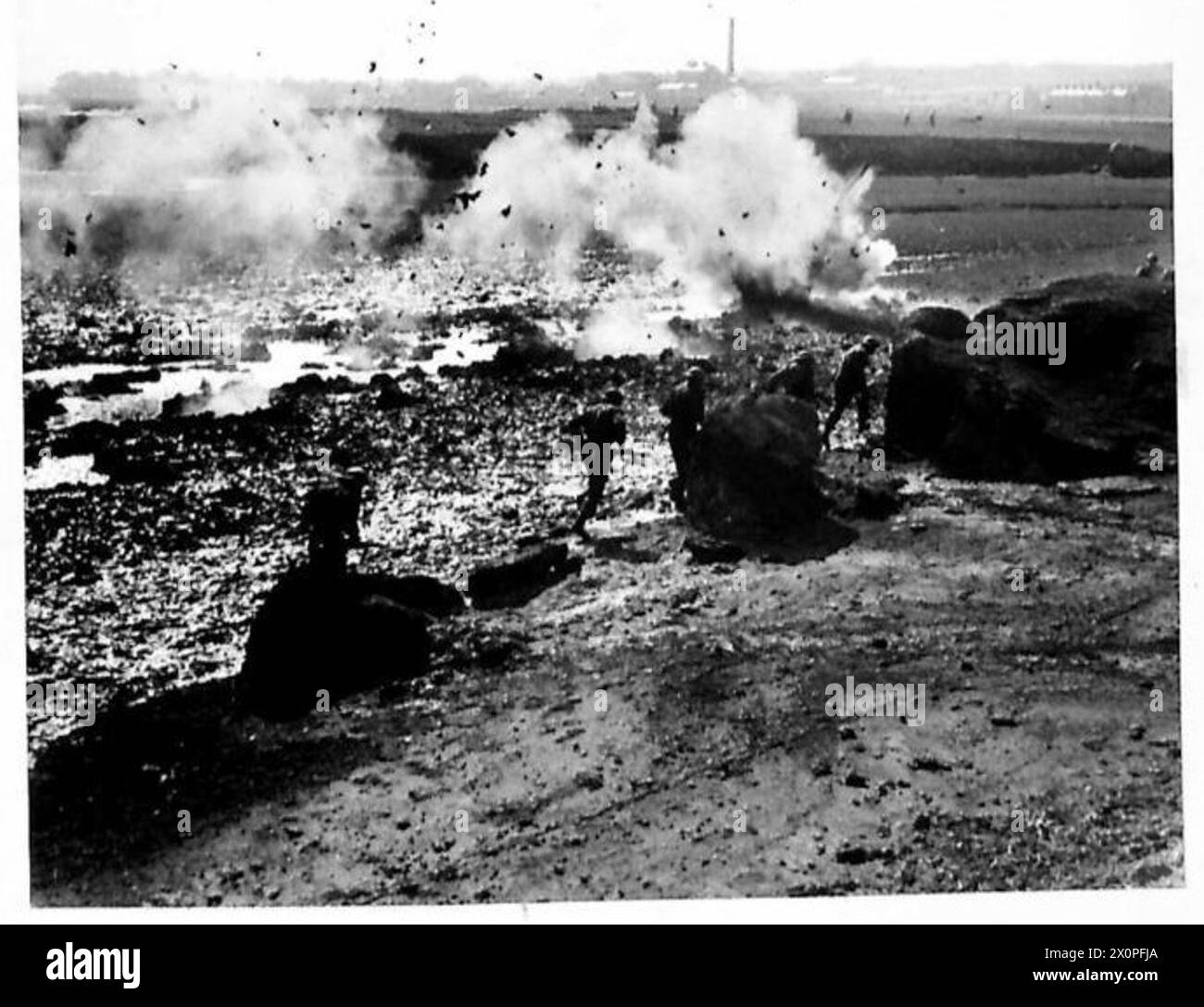Troops at the Royal Engineers Battle School navigate gaps while ...