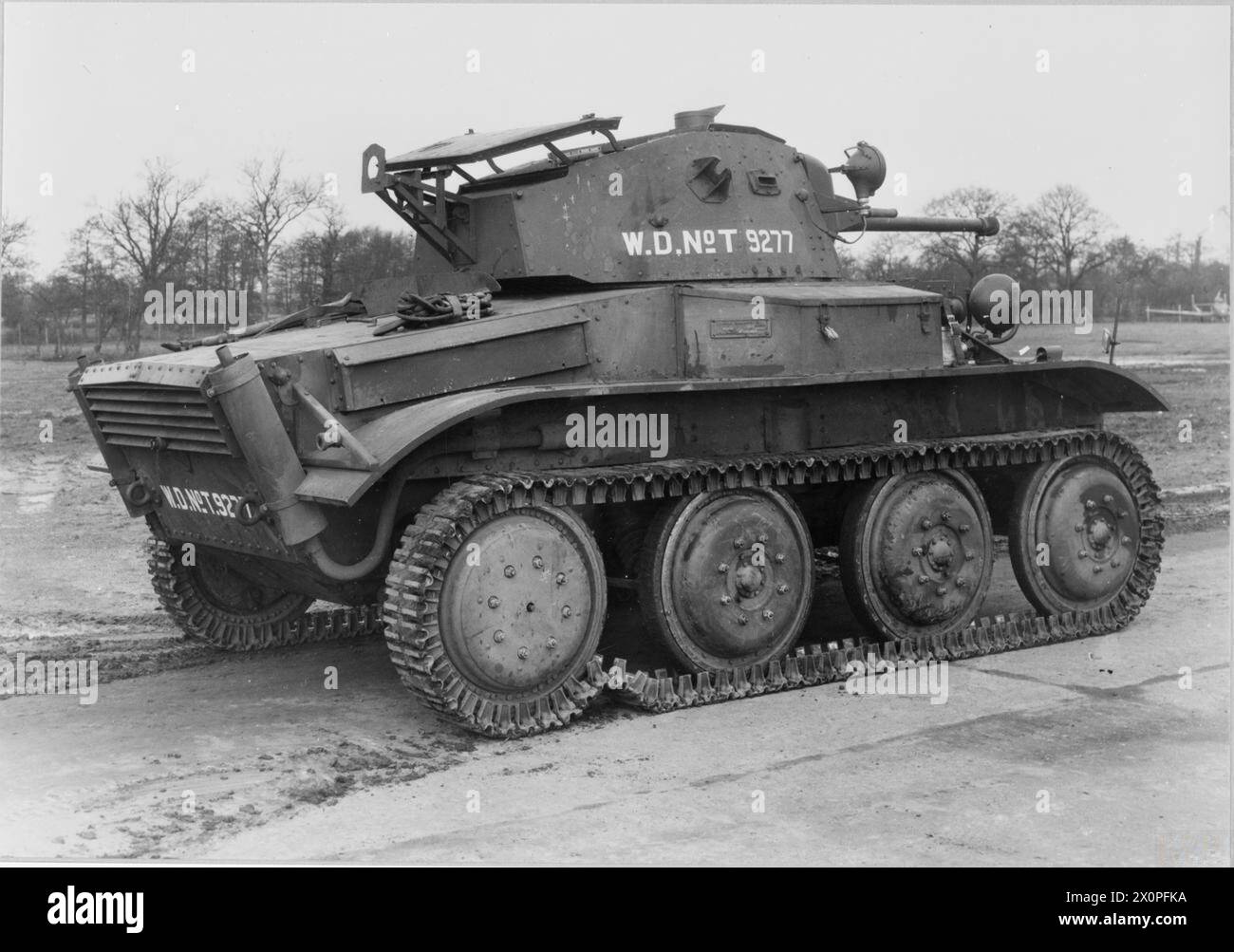 TANKS AND AFVS OF THE BRITISH ARMY 1939-45 - Light tank Mk VII Tetrarch ...